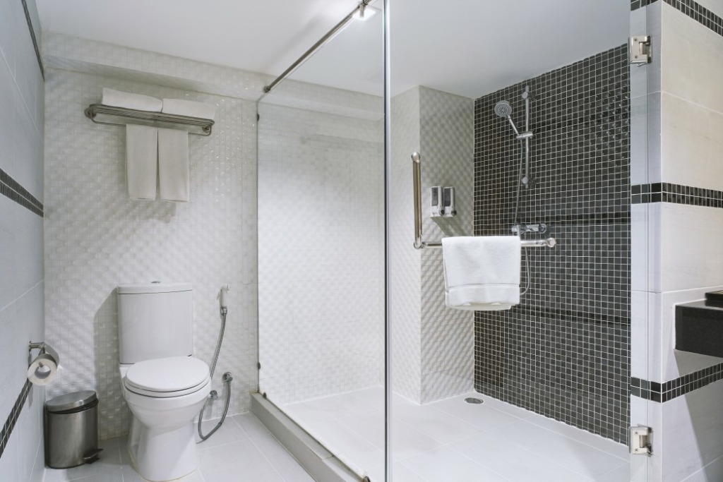 Réussir l'installation de WC au sous-sol : Conseils